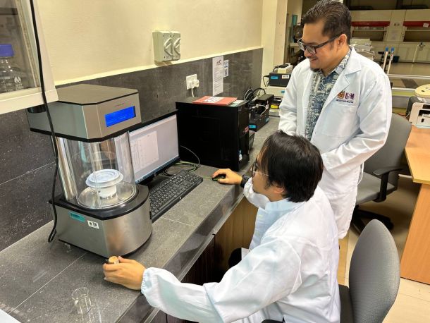 Pusat Penyelidikan Sains & Kejuruteraan - INSTRUMENTS